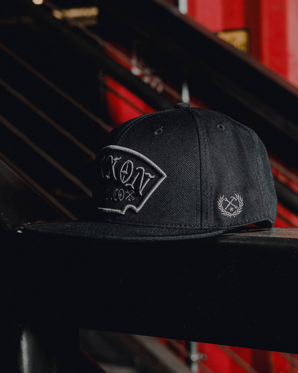 GREY SALTY PATCH FLAT BILL SNAPBACK HAT - BLACK – Dixxon Canada